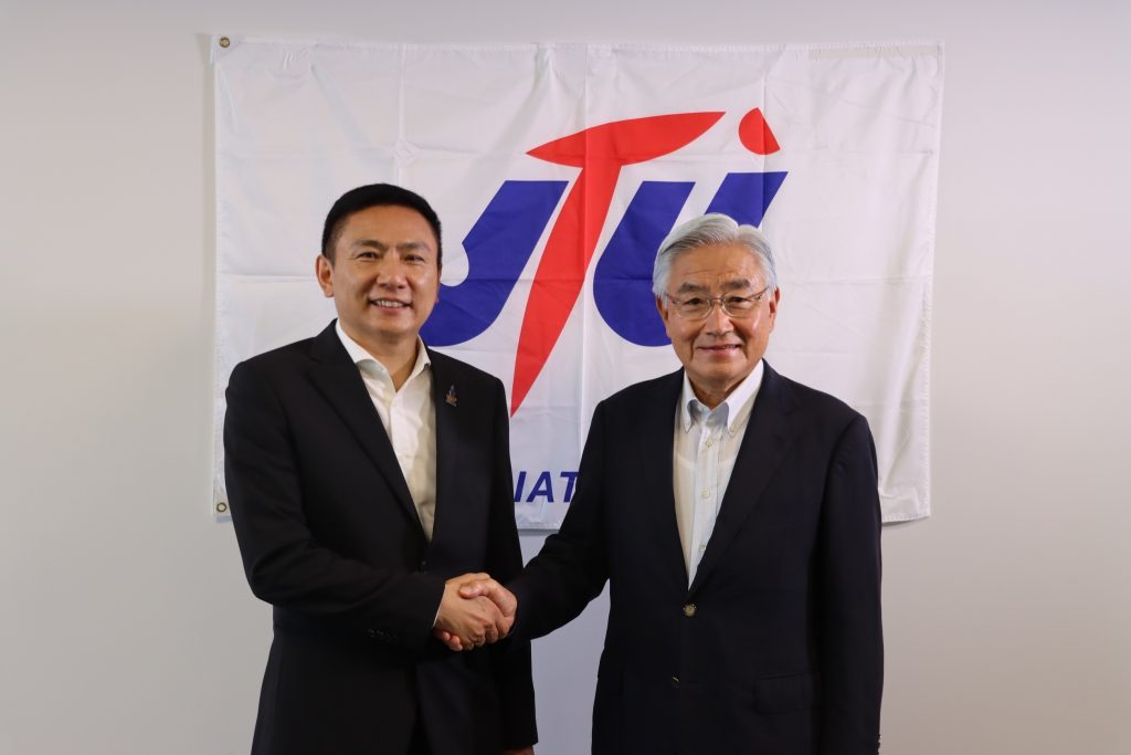 モンゴルトライアスロン会長JTU表敬訪問 | ニュース / News | Triathlon Japan｜公益社団法人トライアスロンジャパン